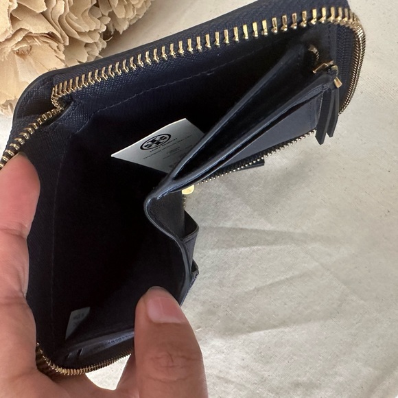 Tory Burch | Bags | New Tory Burch Emerson Zip Keychain Wallet | Poshmark